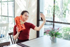 How to Play Secret Santa with a Techy Twist - Good Cheer | Elfster Blog